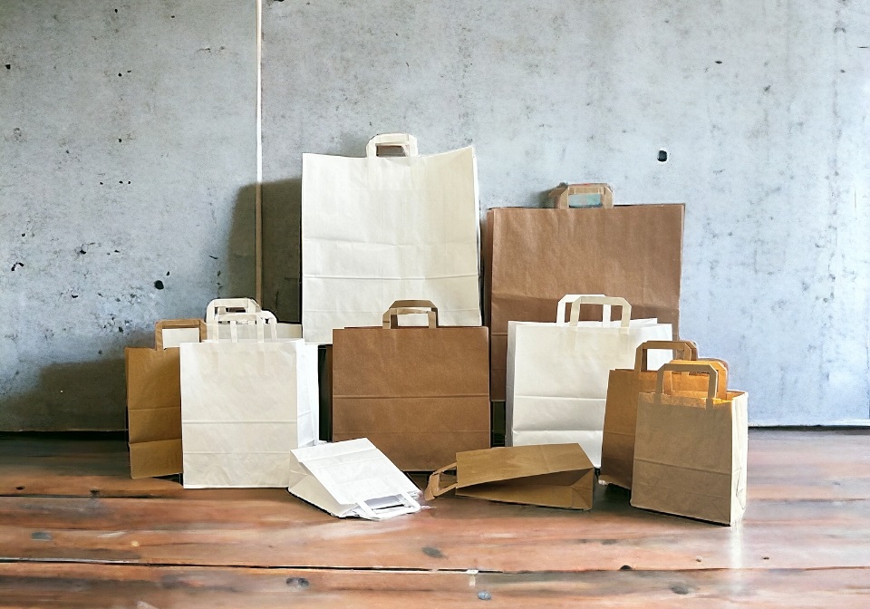 Paper Carrier Bags | Un-Printed Plain Paper Bags from 0.08p